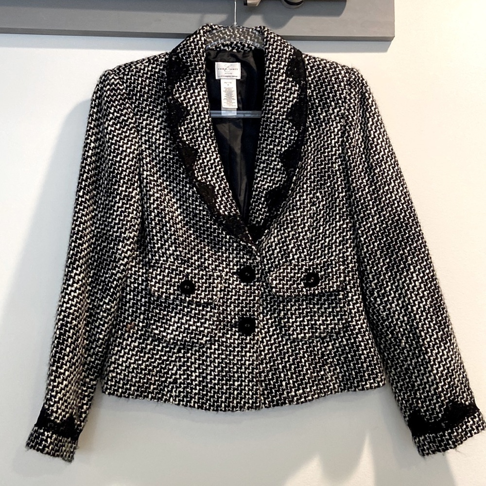 Emma James Black/White Tweed Jacket With Lace Details… - Gem